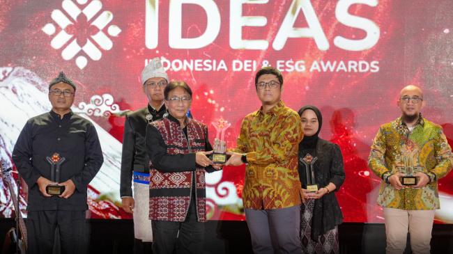 Pelindo Petikemas Sabet 4 Penghargaan Indonesia DEI & ESG Awards 2024