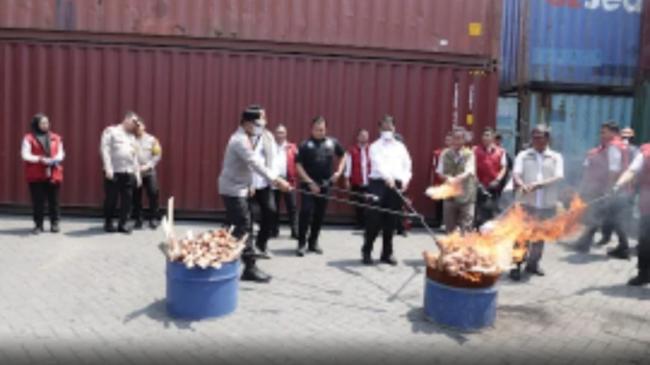 72 Ton Bawang Bombay Ilegal Ber-OPTK Berhasil Digagalkan