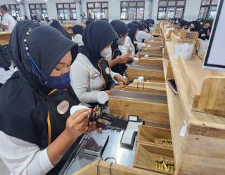 HM Sampoerna Genjot Produksi SKT Melalui Mitra Koperasi di Bojonegoro