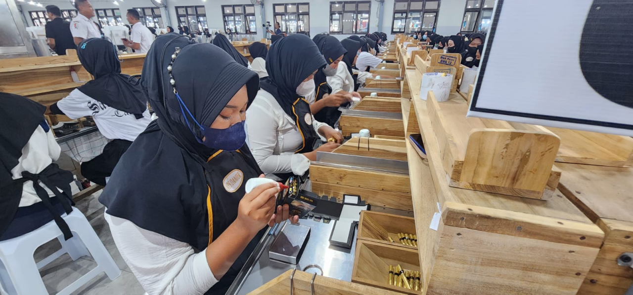 HM Sampoerna Genjot Produksi SKT Melalui Mitra Koperasi di Bojonegoro